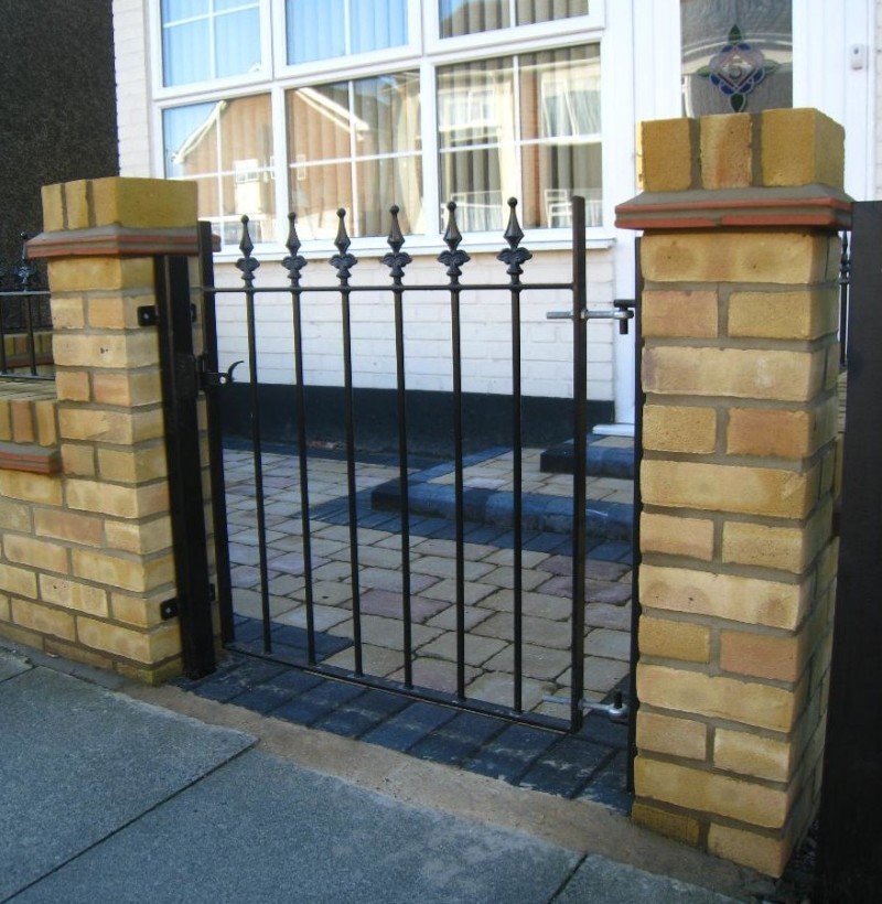 Side Path Gates