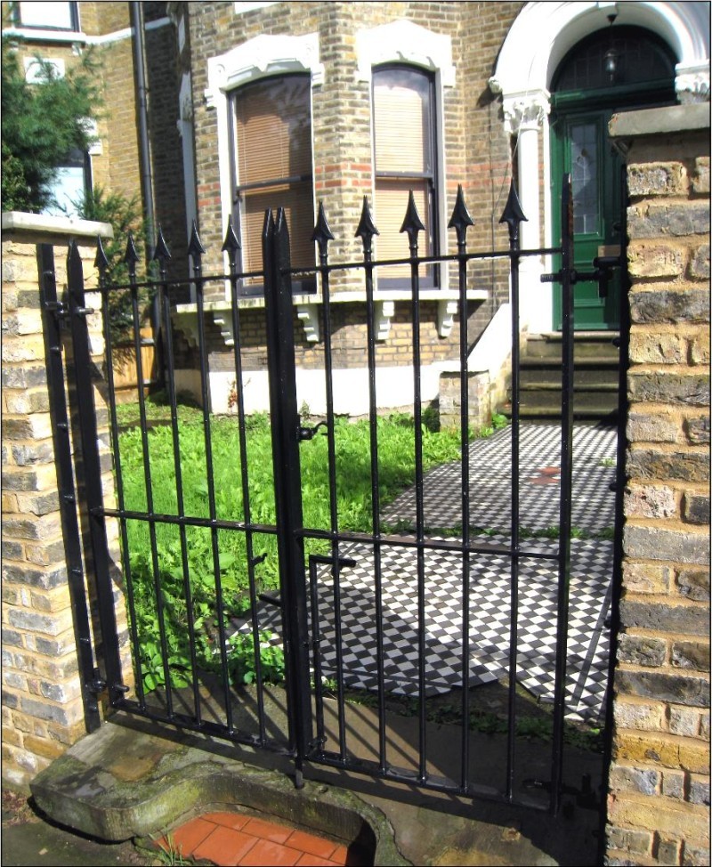 Side Path Gates